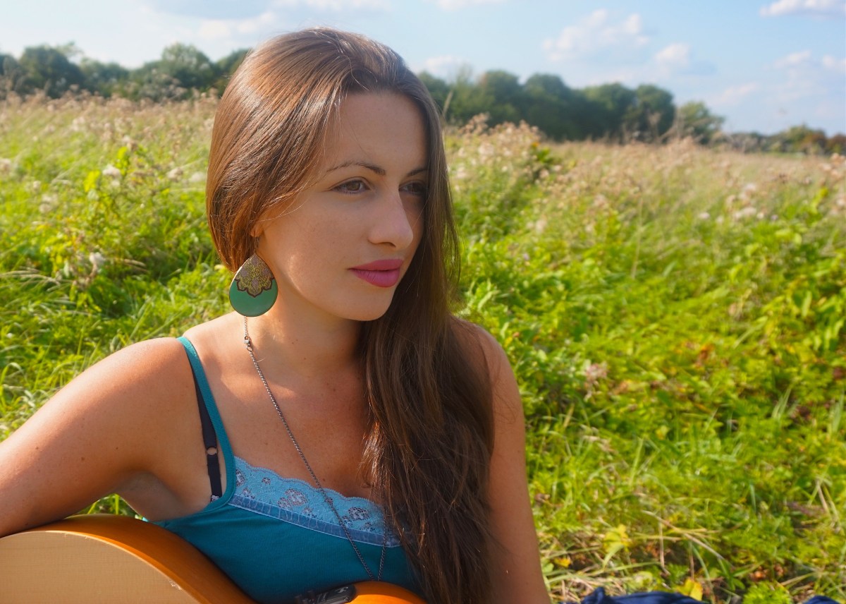 @EmmaSavilleMusic on all socials – Emma Saville is a soulful, evocative ...